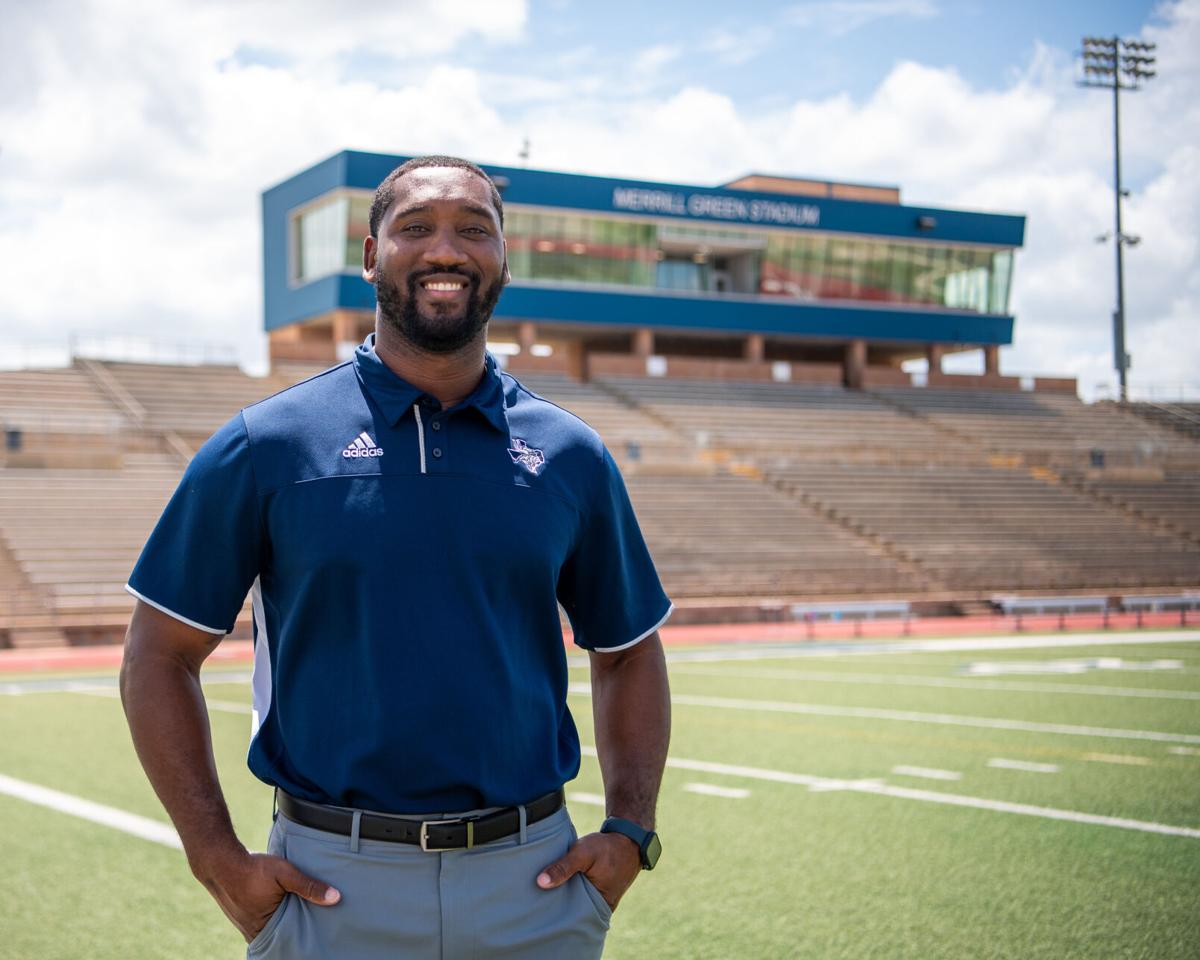 Bryan's Chris Johnson makes hometown return to Vikings