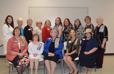 DAR members attend tea