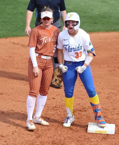 Texas flexes muscles vs. Florida in top 5 SEC softball game