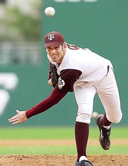 Aggies run-rule Islanders, 15-0