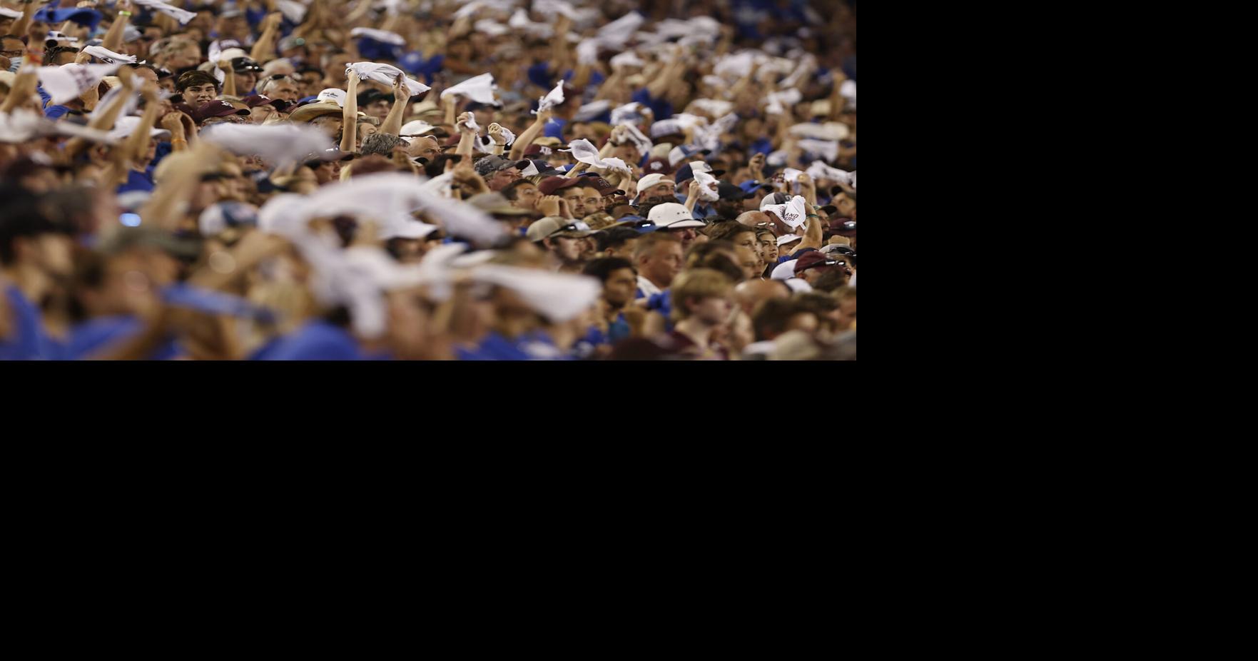 Head yell leader: Aggies do not boo or chant obscenities