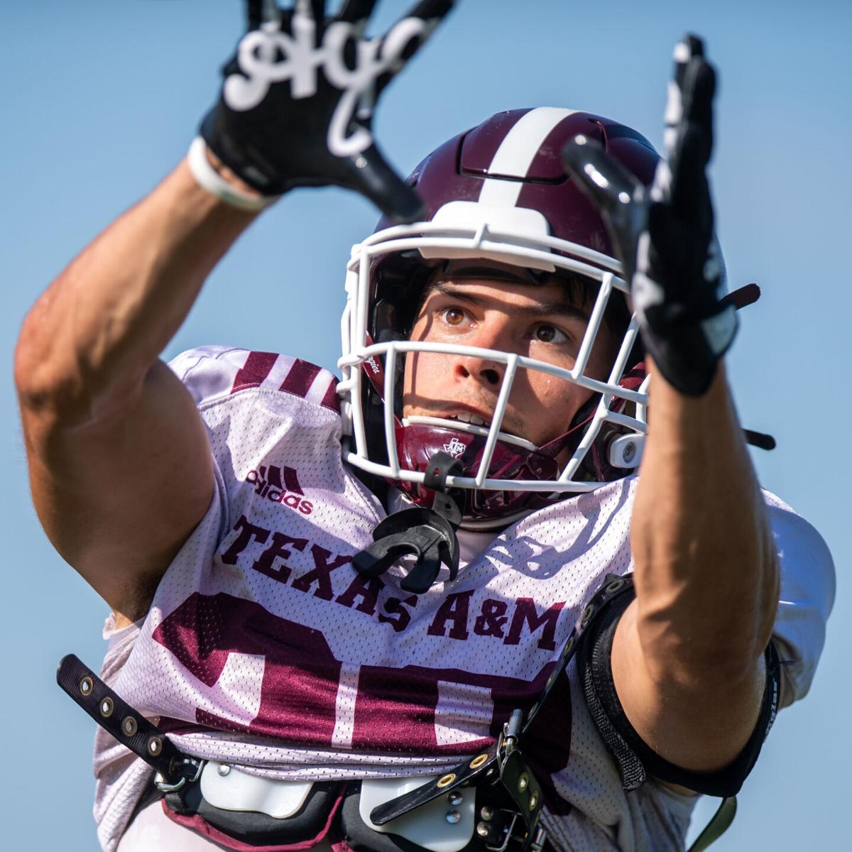 Grottle, Smoot rewarded for their academic work.