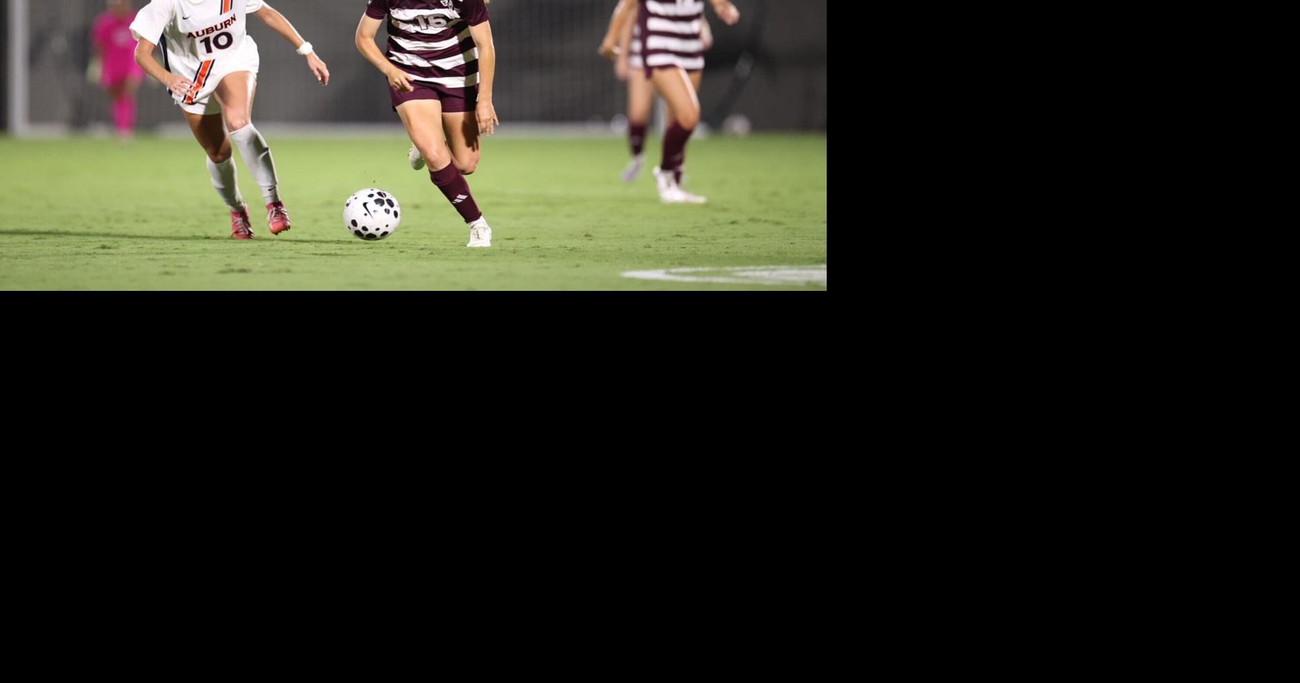 Auburn scores late to beat Aggies 1-0