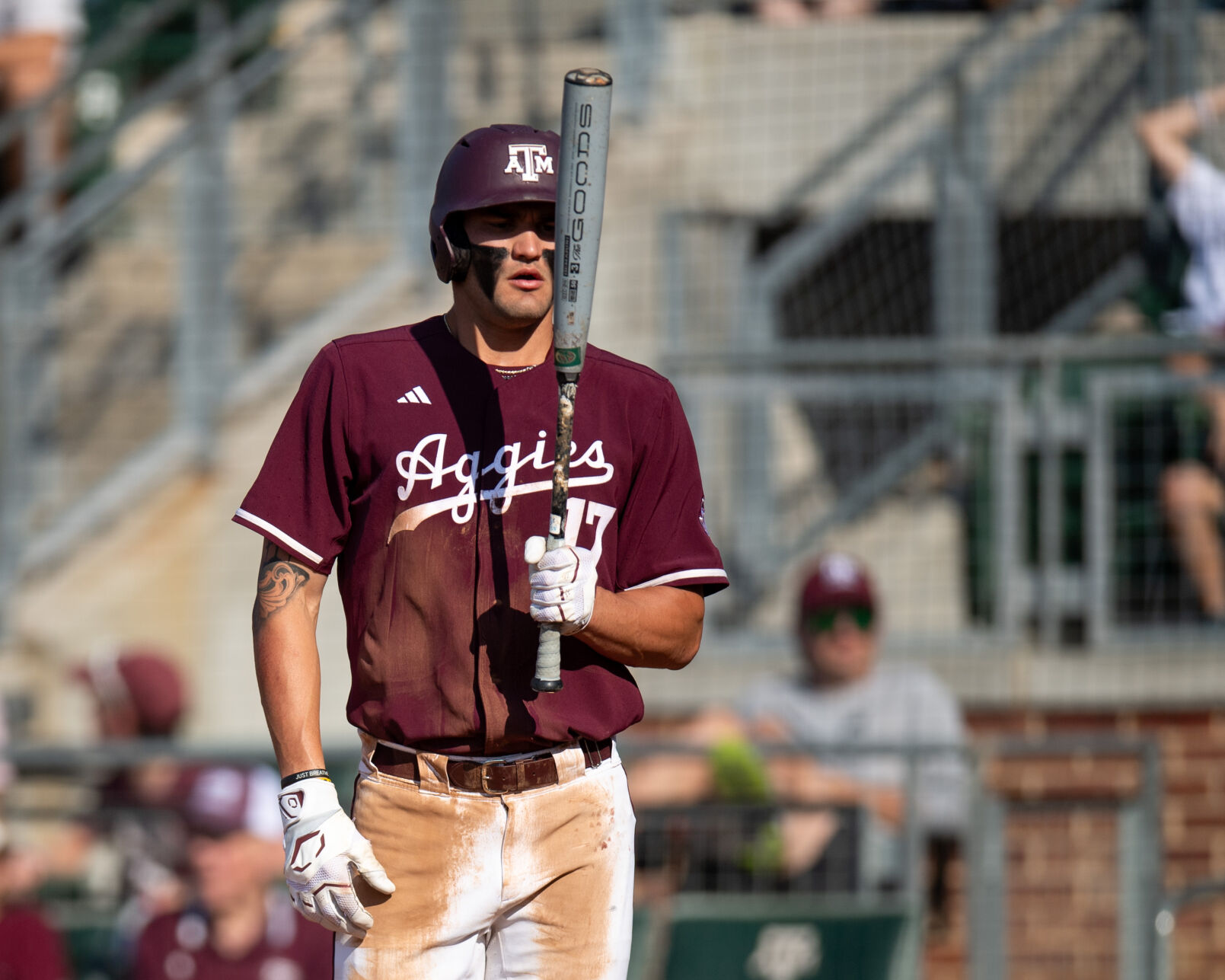 Jace LaViolette breaks hand in A&M baseball's win vs. Auburn