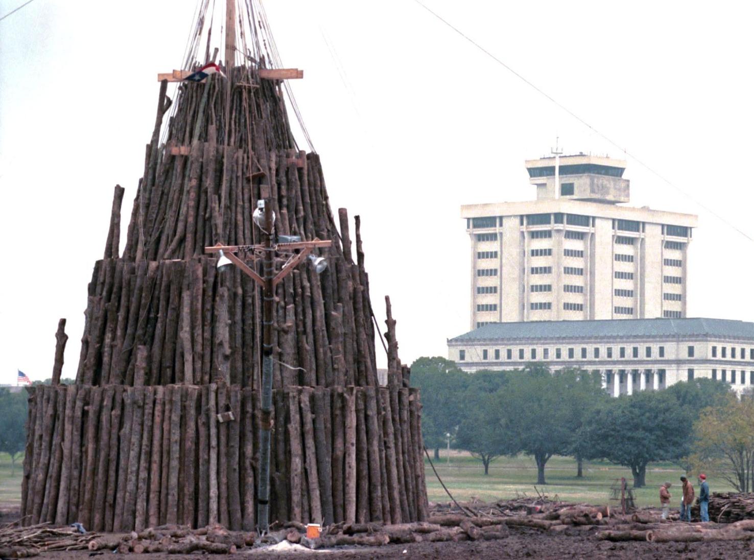 Photo gallery: Texas A&M Bonfire