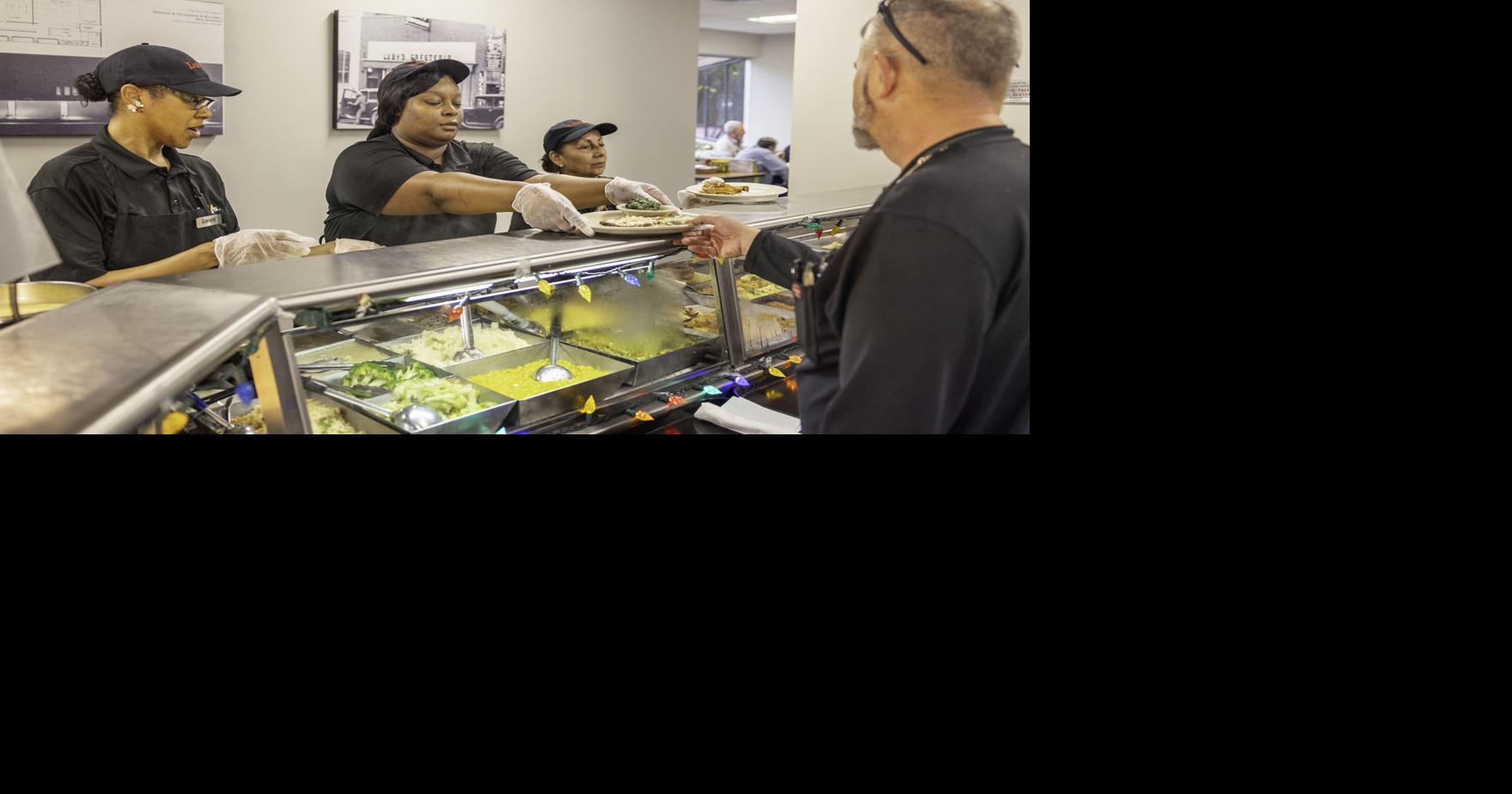 Luby's in Angleton opens to a hungry, happy crowd | Your Town ...