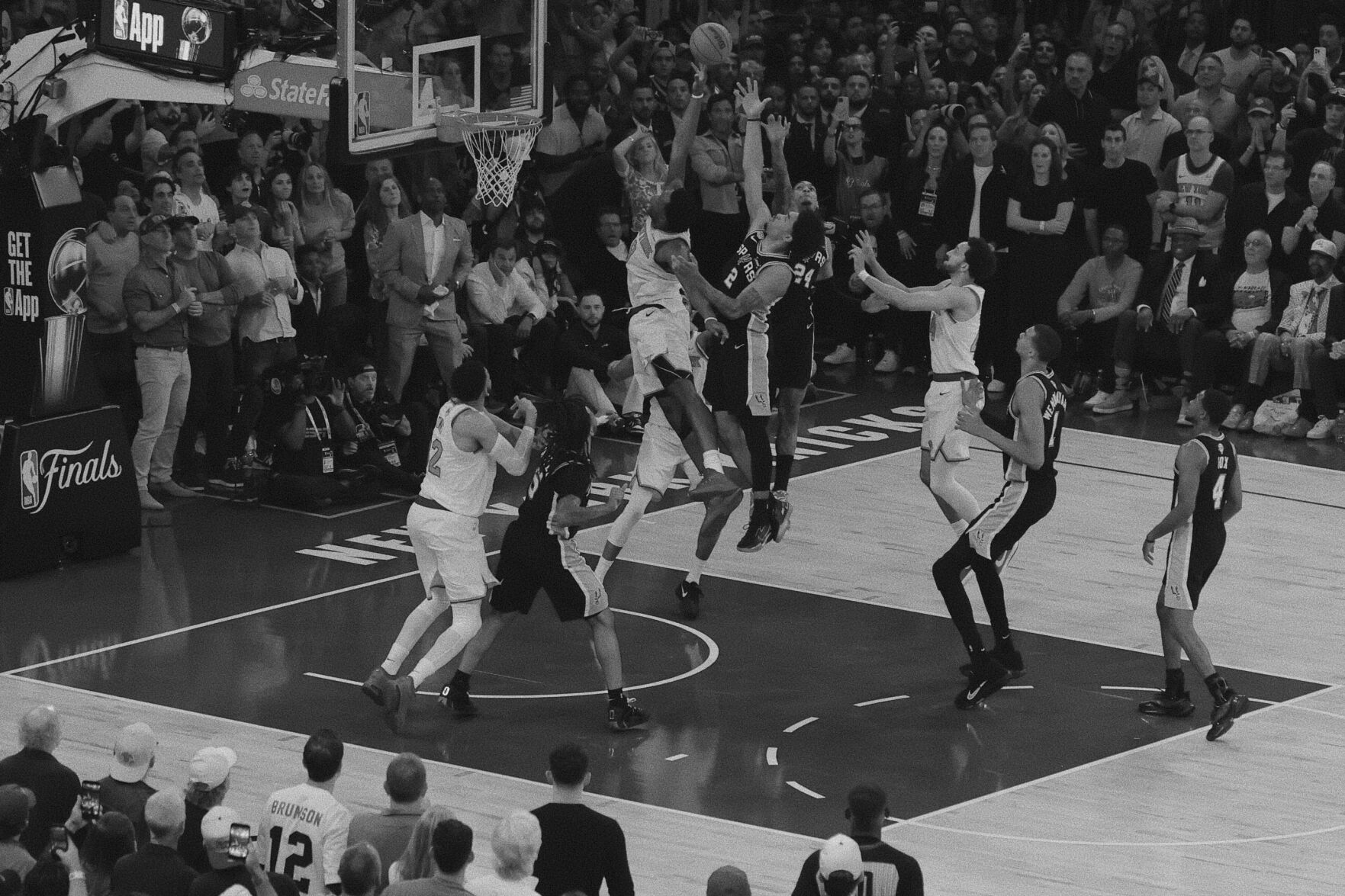 BASKETBALL-NBA-NYK-SAS/ | | thefacts.com