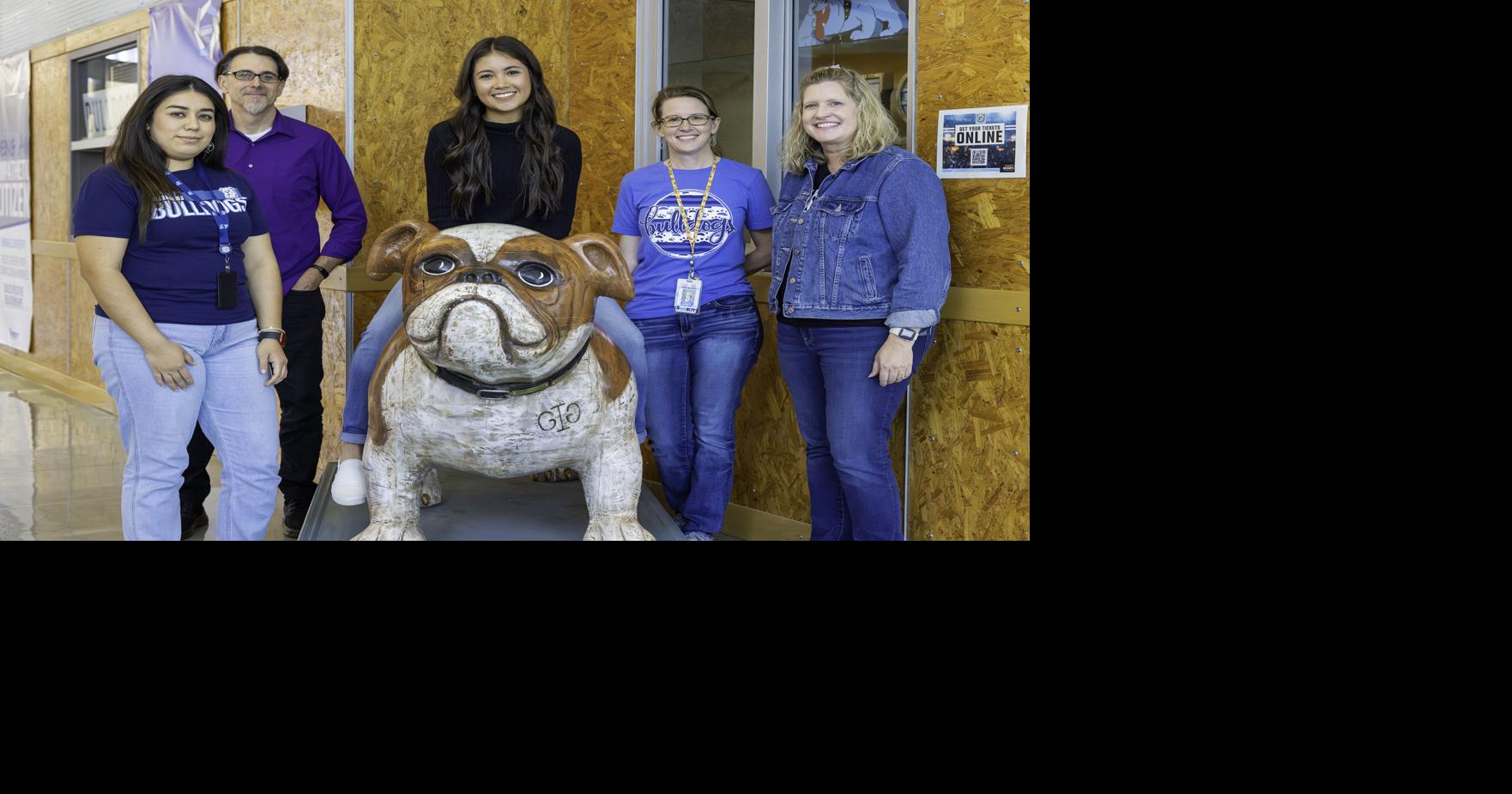 Sweeny High School senior inspires teachers | News | thefacts.com