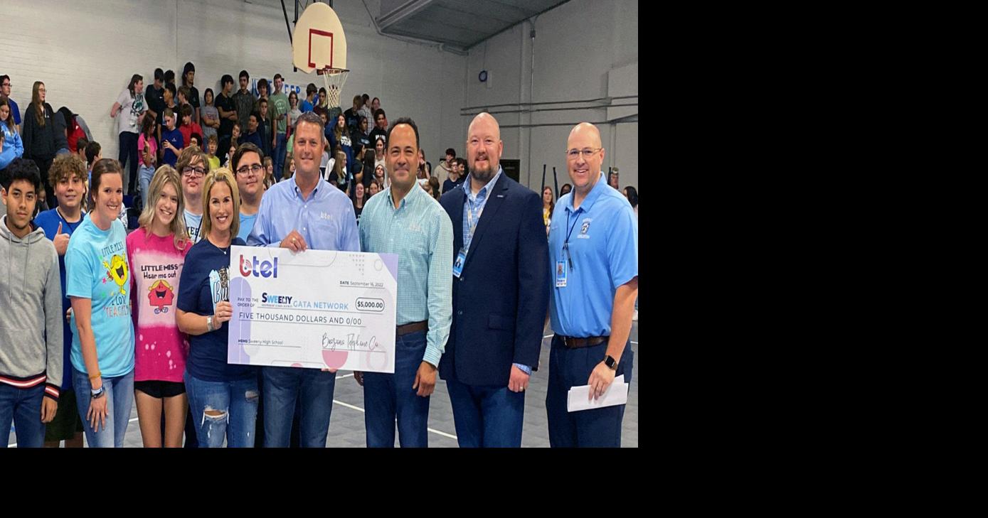 Btel donates $5K to Sweeny High School | Wbweekly | thefacts.com
