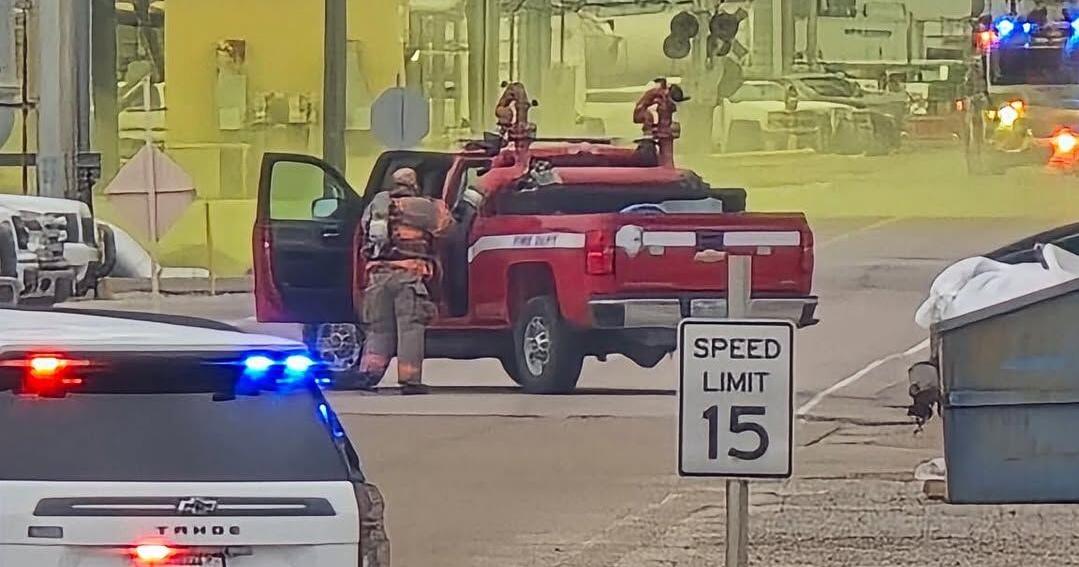 Worker hospitalized after chlorine leak at Olin plant in Freeport ...