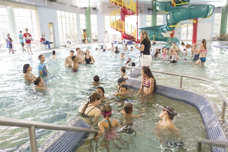 Locals help break world record at Angleton pool | News | thefacts.com