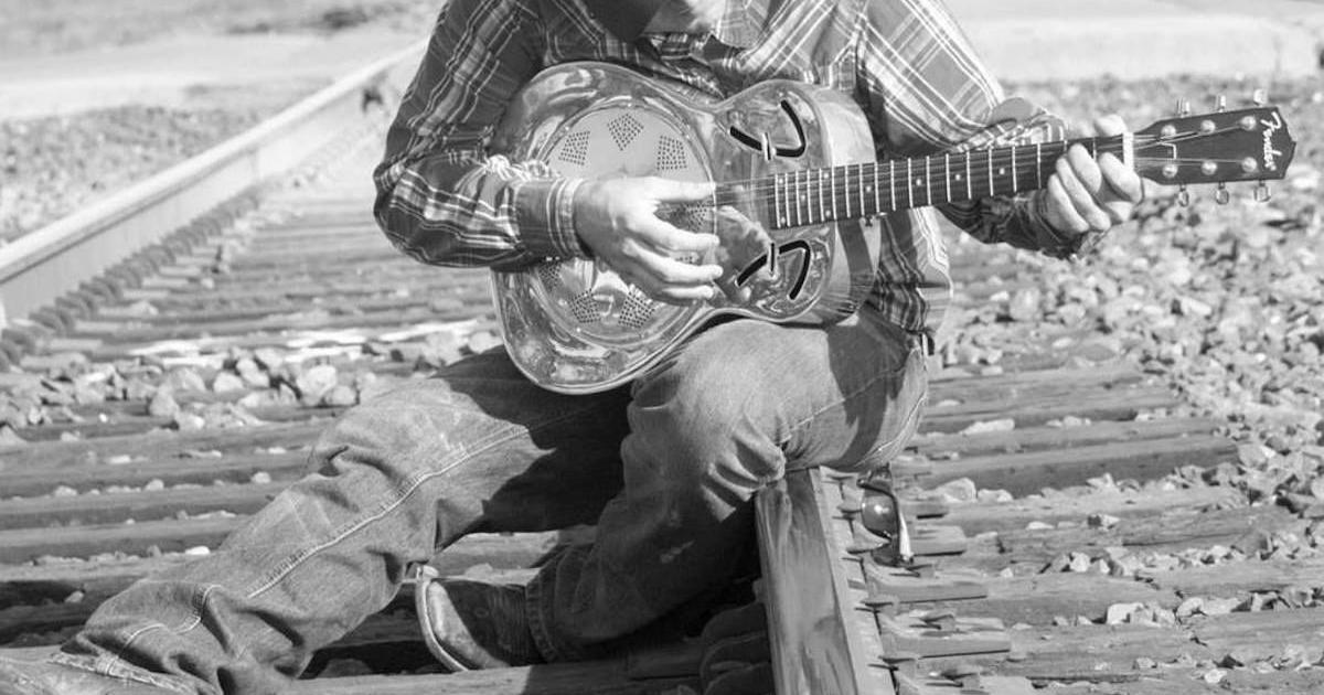 Enjoy live country music with Tim Branch | Brazos Living | thefacts.com