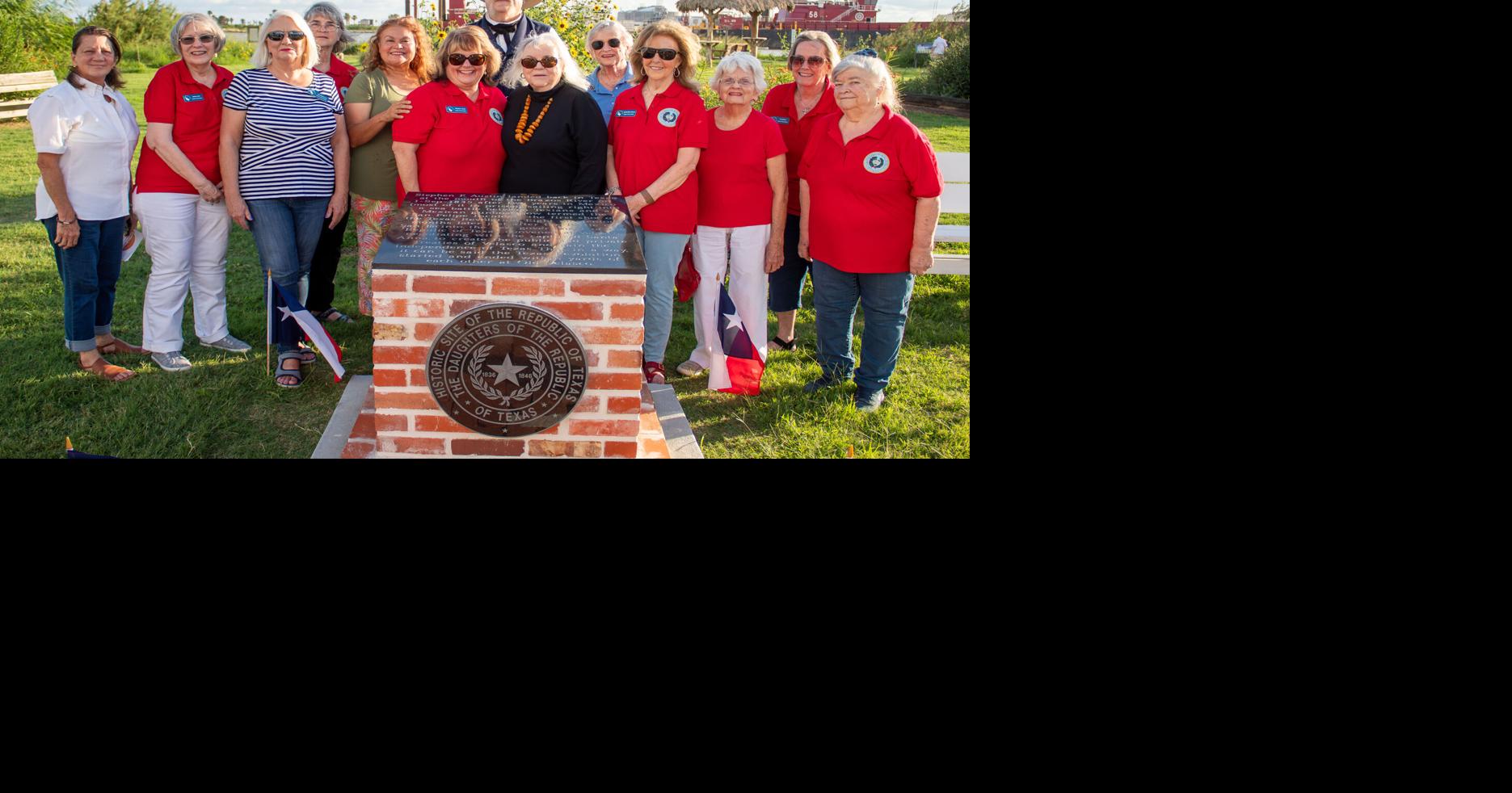 Medallion unveiled to honor Fort Velasco’s place in Texas history ...