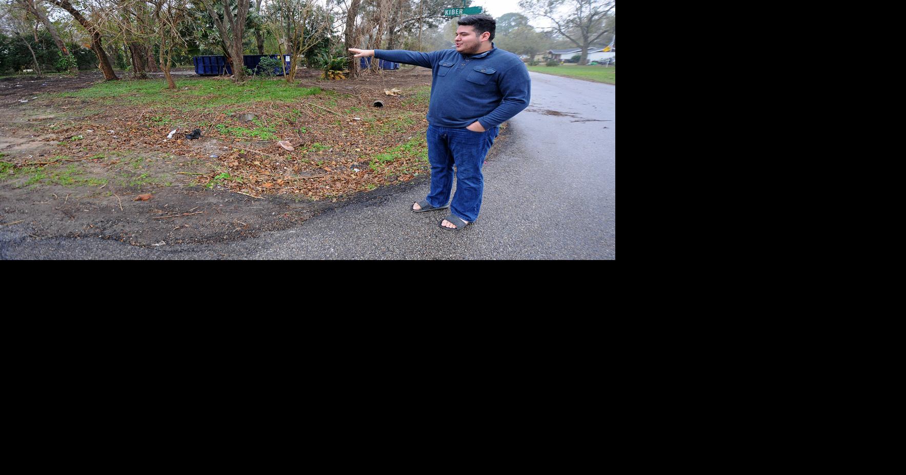 Angleton demolishes house, clears property after 'eccentric' owner dies ...