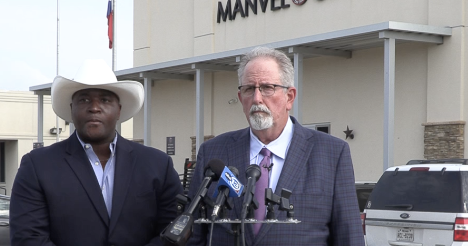 Manvel Police chief, officer, city sued | News | thefacts.com