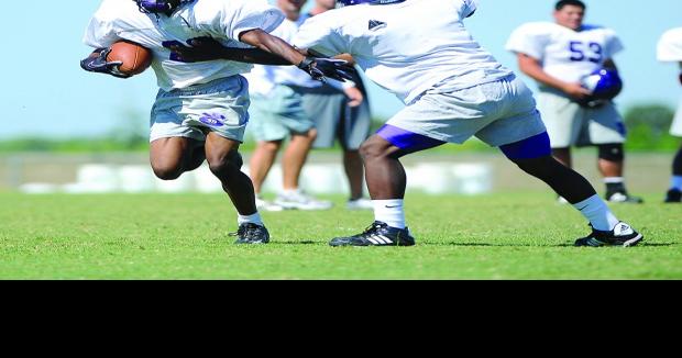 Angleton already gaining momentum with Dayton coming to Wildcat Stadium ...