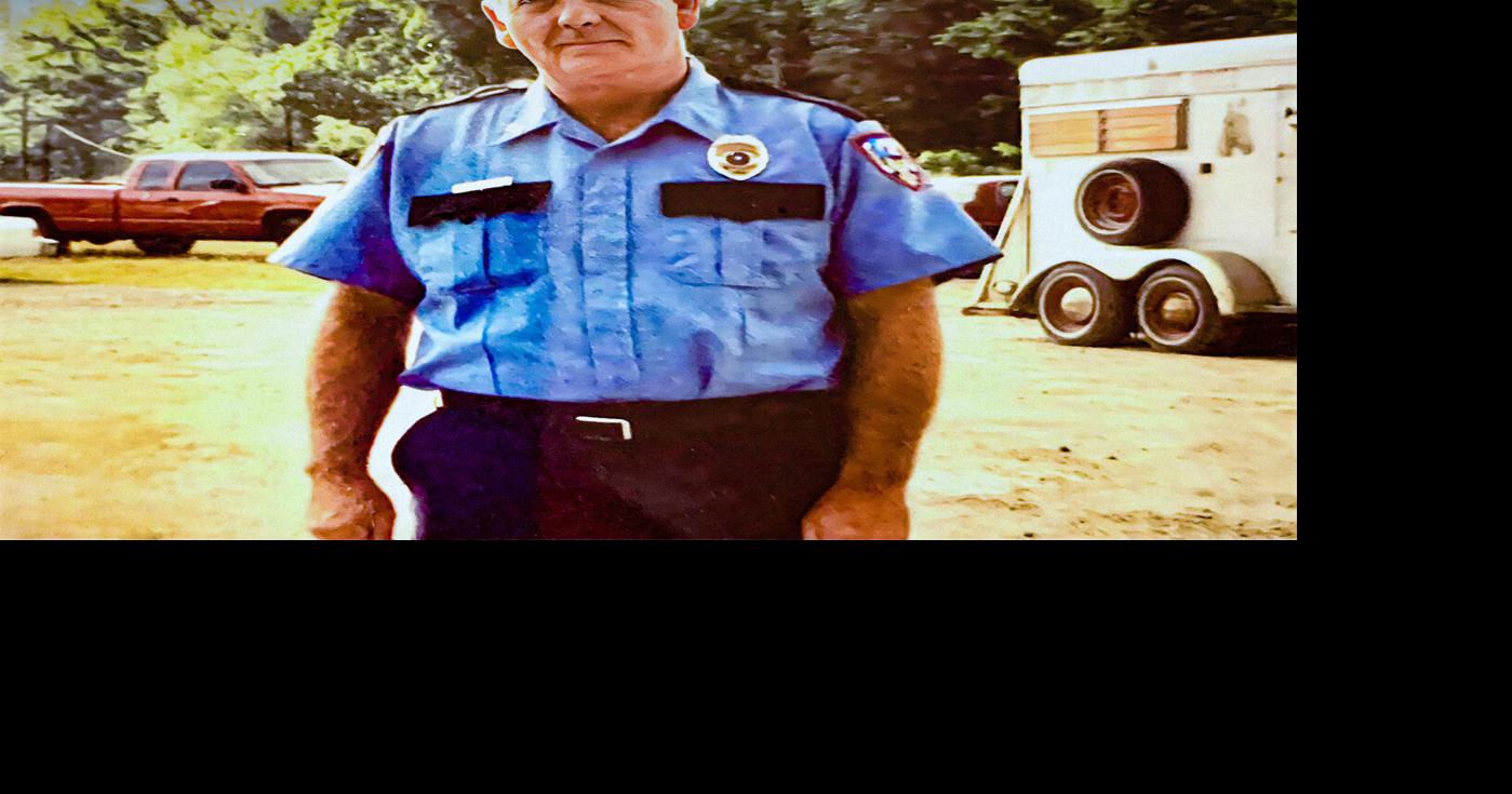 Longtime Sweeny police chief dies of cancer | News | thefacts.com