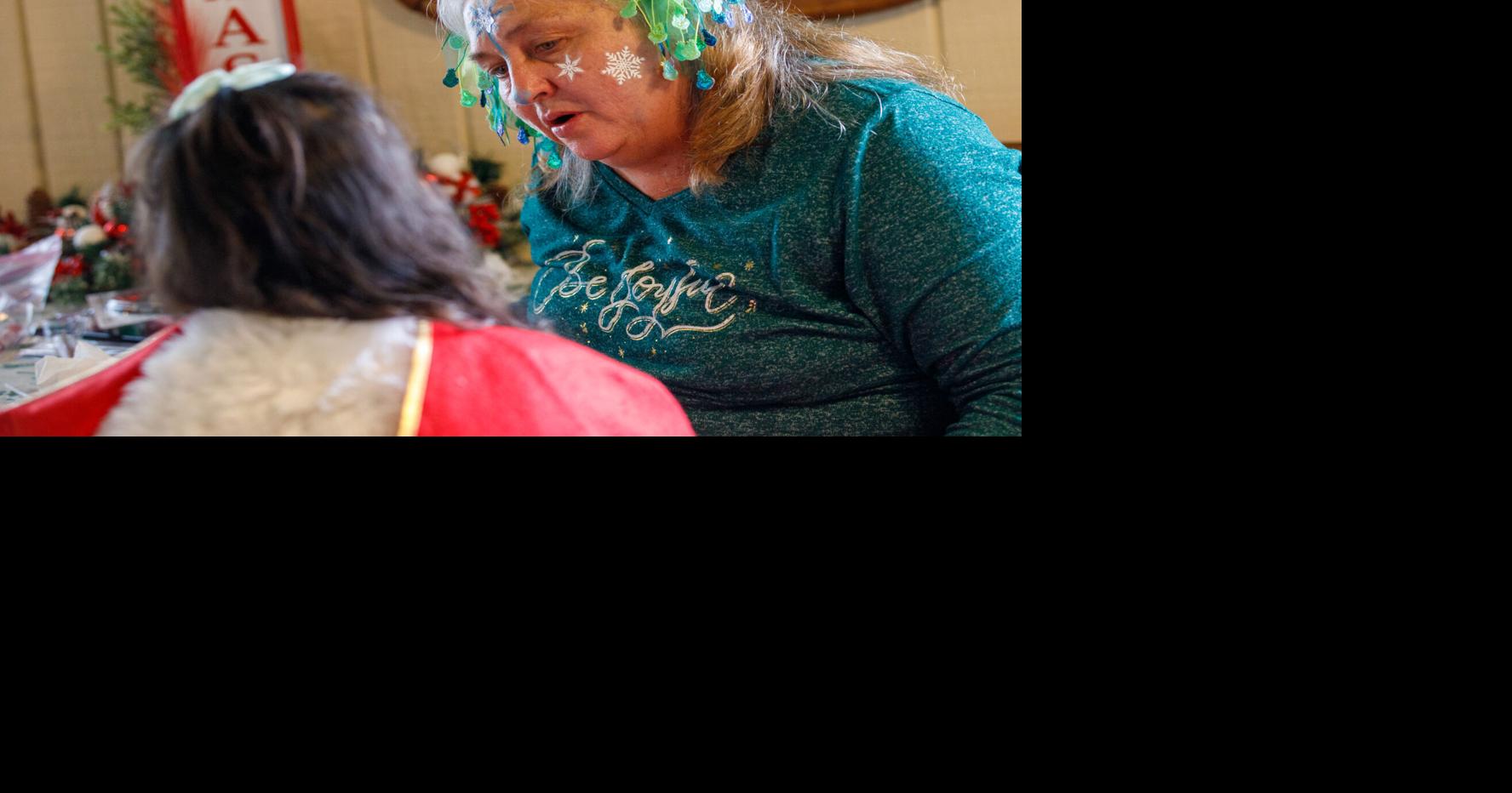 Community tradition brings Christmas joy to foster children in Angleton ...