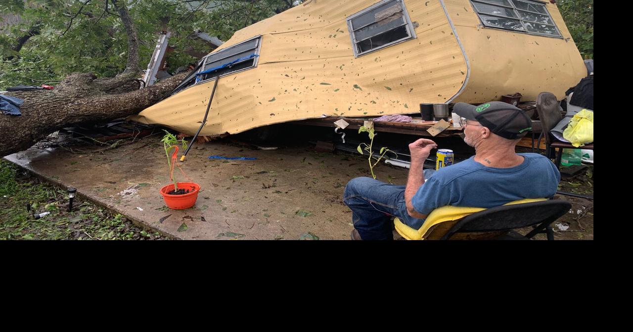 Man unharmed after tree crushes RV home | Free Share | thefacts.com