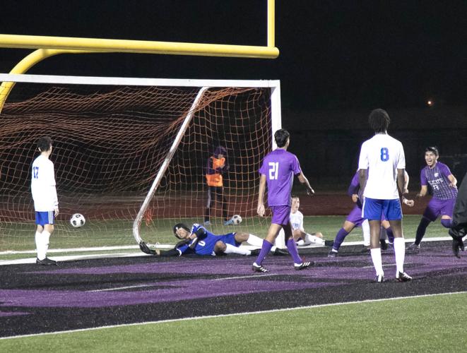Angleton dedicates district-opening victory | Sports | thefacts.com