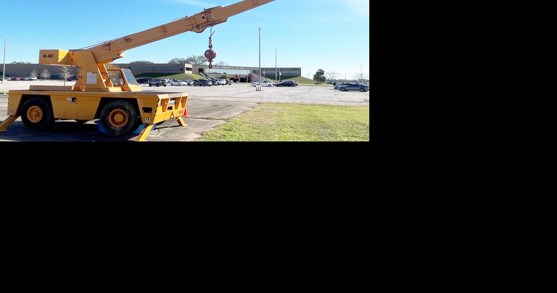 ACC to offer crane certification | Community | thefacts.com
