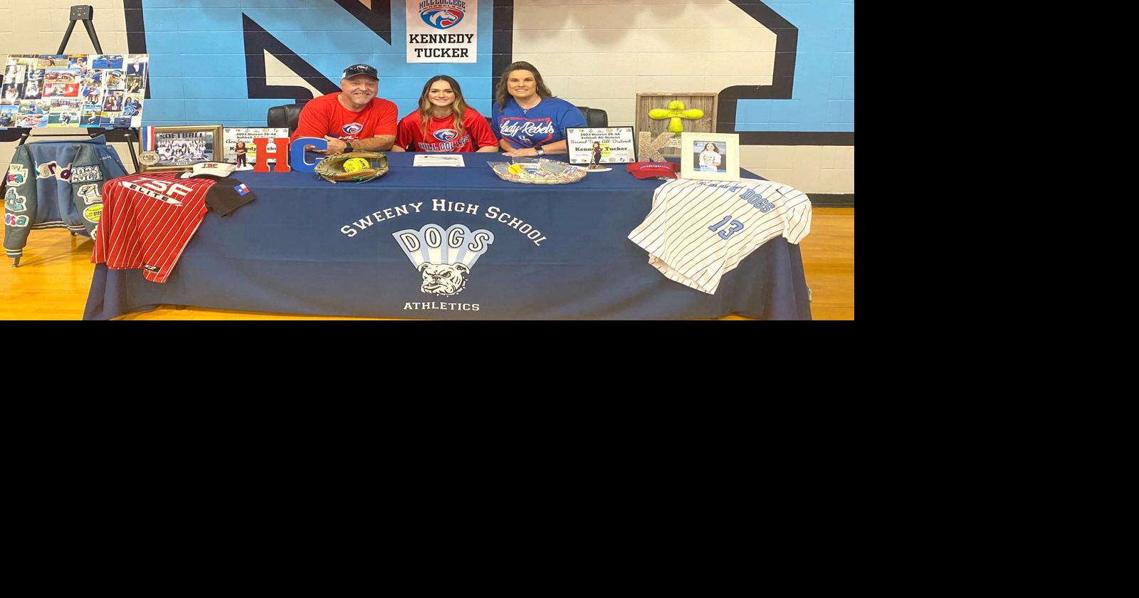 Sweeny celebrates pair of collegiate signings | Sports | thefacts.com