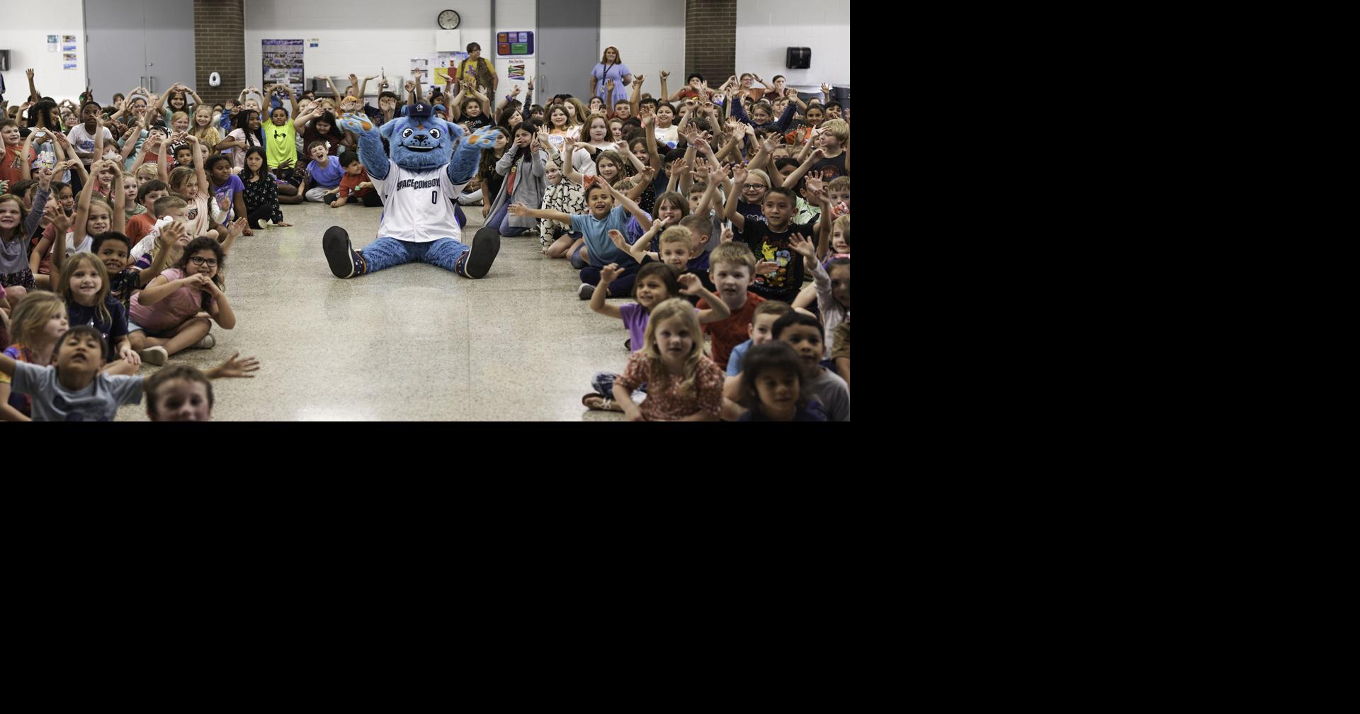 Space Cowboy Up: Sweeny Elementary students rewarded for reading ...