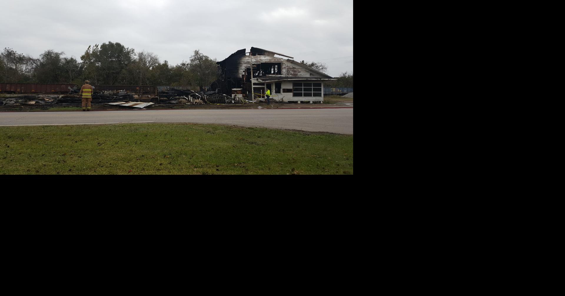 Fire destroys Sweeny landmark | | thefacts.com
