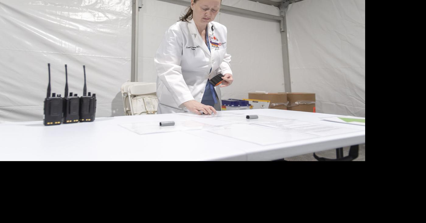 UTMB Angleton sets up outdoor triage tents | News | thefacts.com