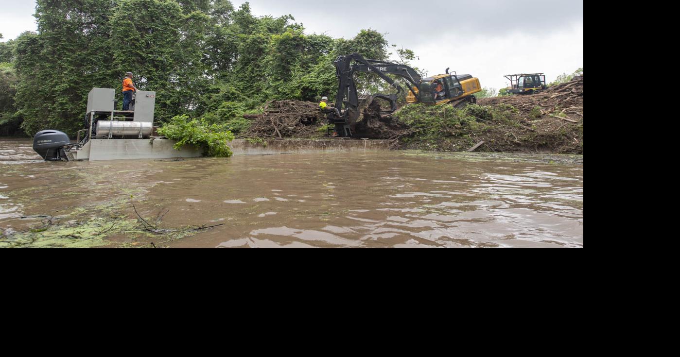 Lake Jackson puts $201K into county-led creek cleanup | News | thefacts.com