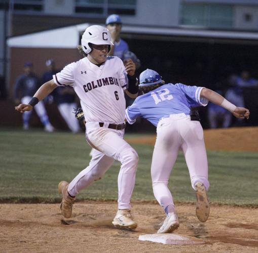 Opportunistic ’Dogs sweep Columbia | Sports | thefacts.com