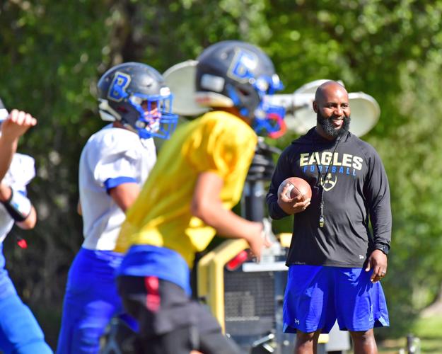 FOOTBALL FRIDAY PREVIEW: Eagles firing on all cylinders as postseason ...