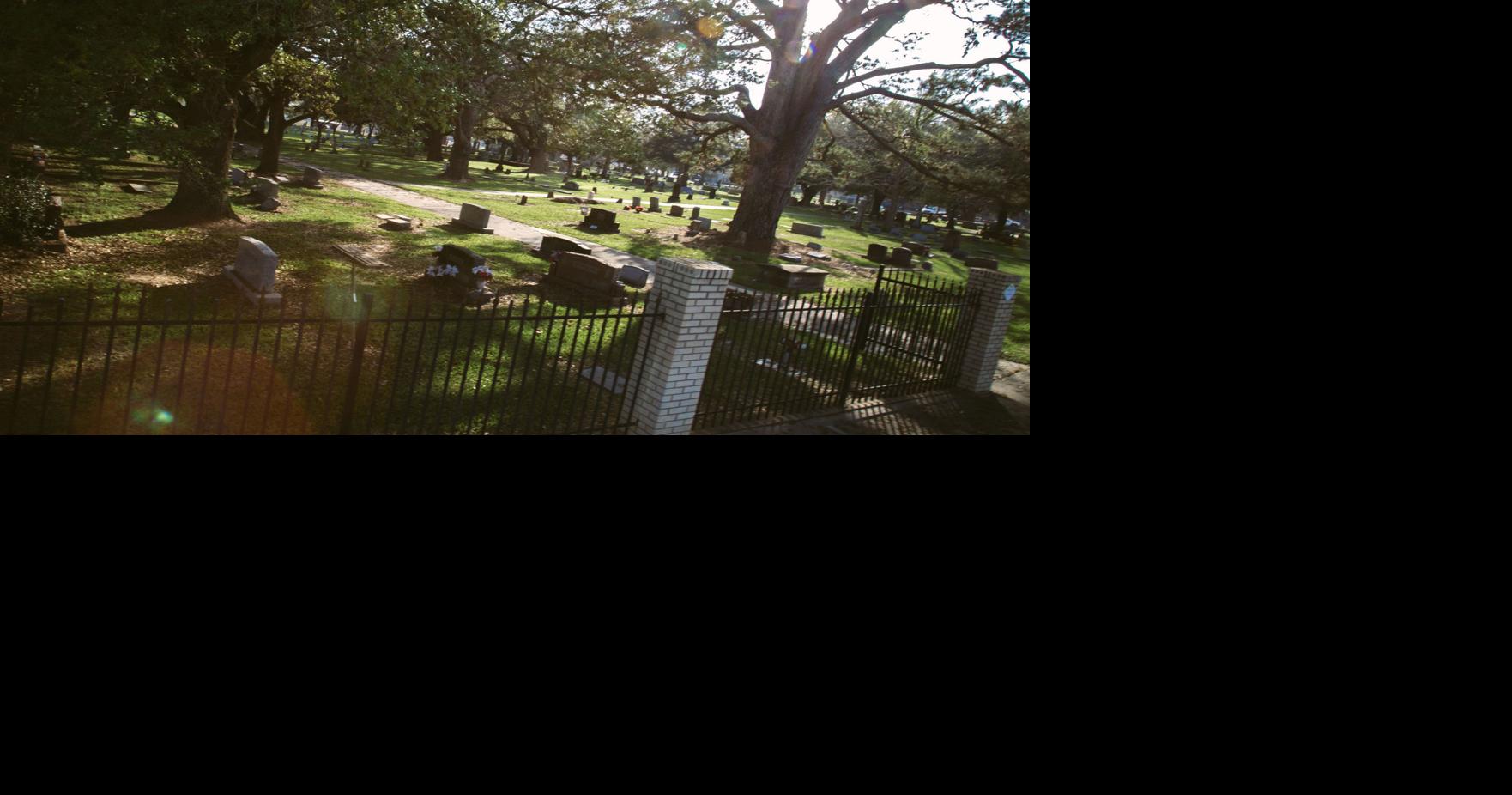 Old Columbia Cemetery | Brazos Living | thefacts.com