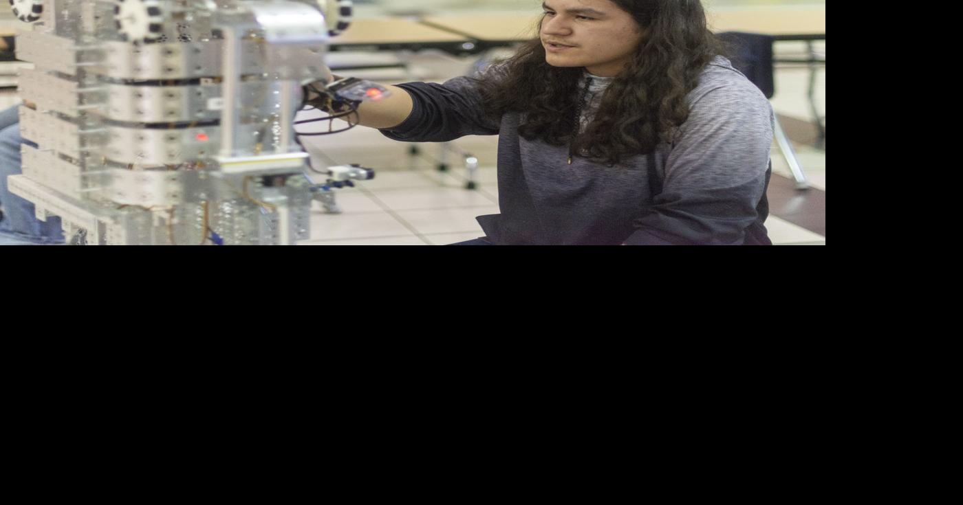 Angleton ISD holds most diverse Digital Showcase | News | thefacts.com