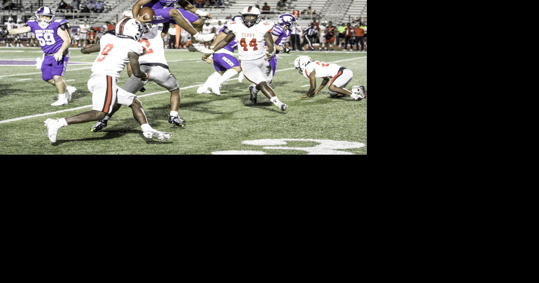 Angleton Wildcat friday game against Terry | Sports | thefacts.com