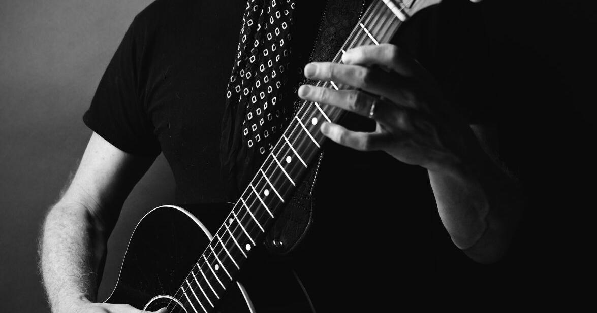 Singer Chris Barron is more than a ‘silly hat’ | Arts & Entertainment ...