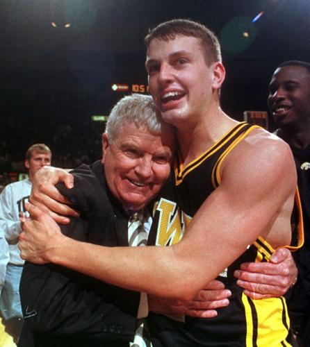 Iowa Men’s Basketball 1998-1999 season | | thegazette.com