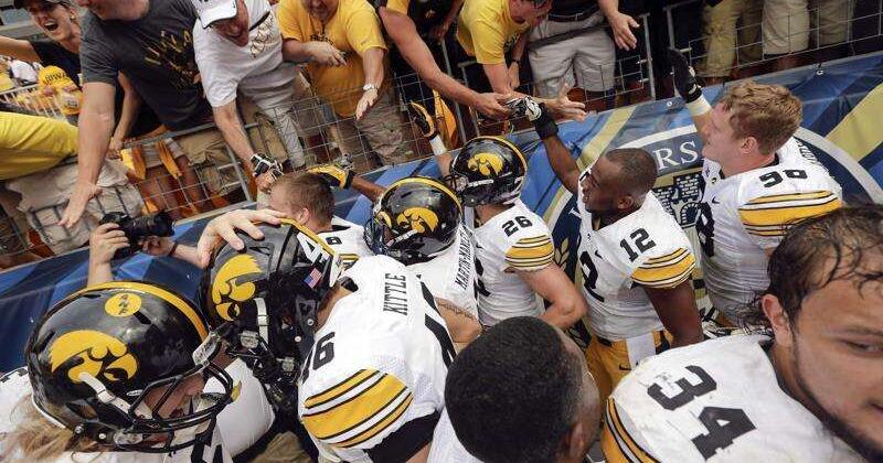 Hlas: Pitt-Iowa a series that made sense | Sports | thegazette.com