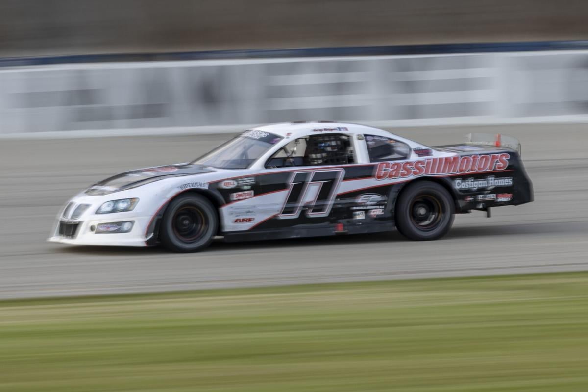 Several classes have tight races in Hawkeye Downs series | Sports ...