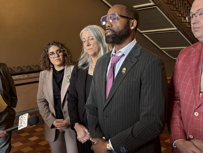 Iowa bill would bar clinics to help people resolve warrants | Iowa ...