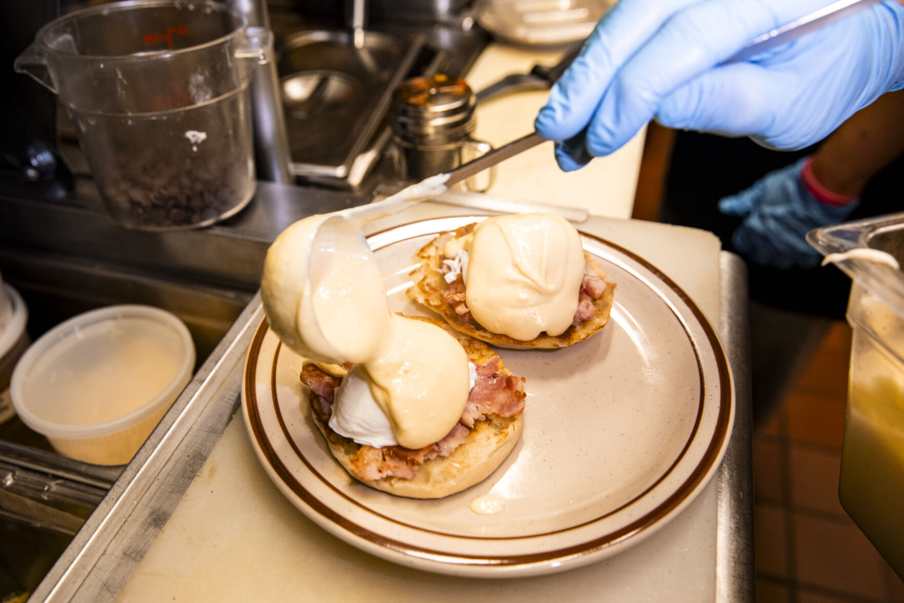 The Hamburg Inn reopens in Iowa City with new decor, recalibrated menu ...