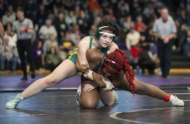 Iowa City Liberty crowns 2 champions at MVC girls’ wrestling tournament ...