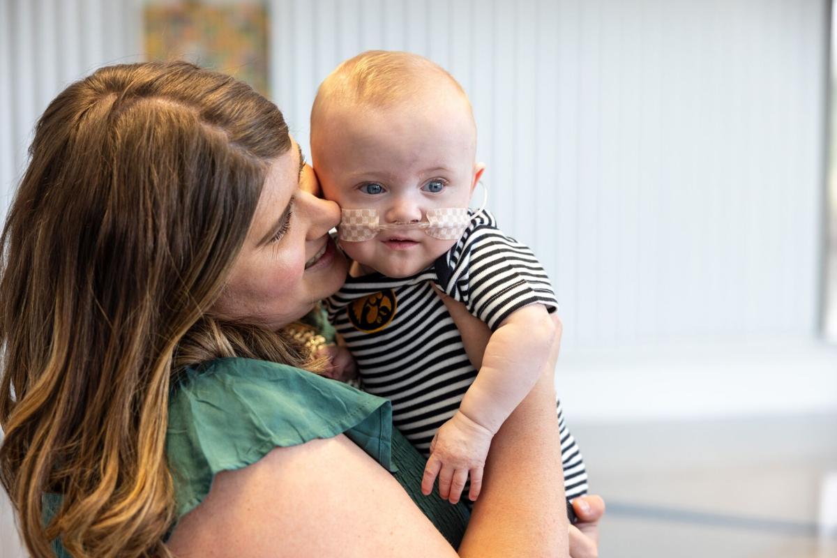 University of Iowa preemie breaks world record after surviving birth at ...