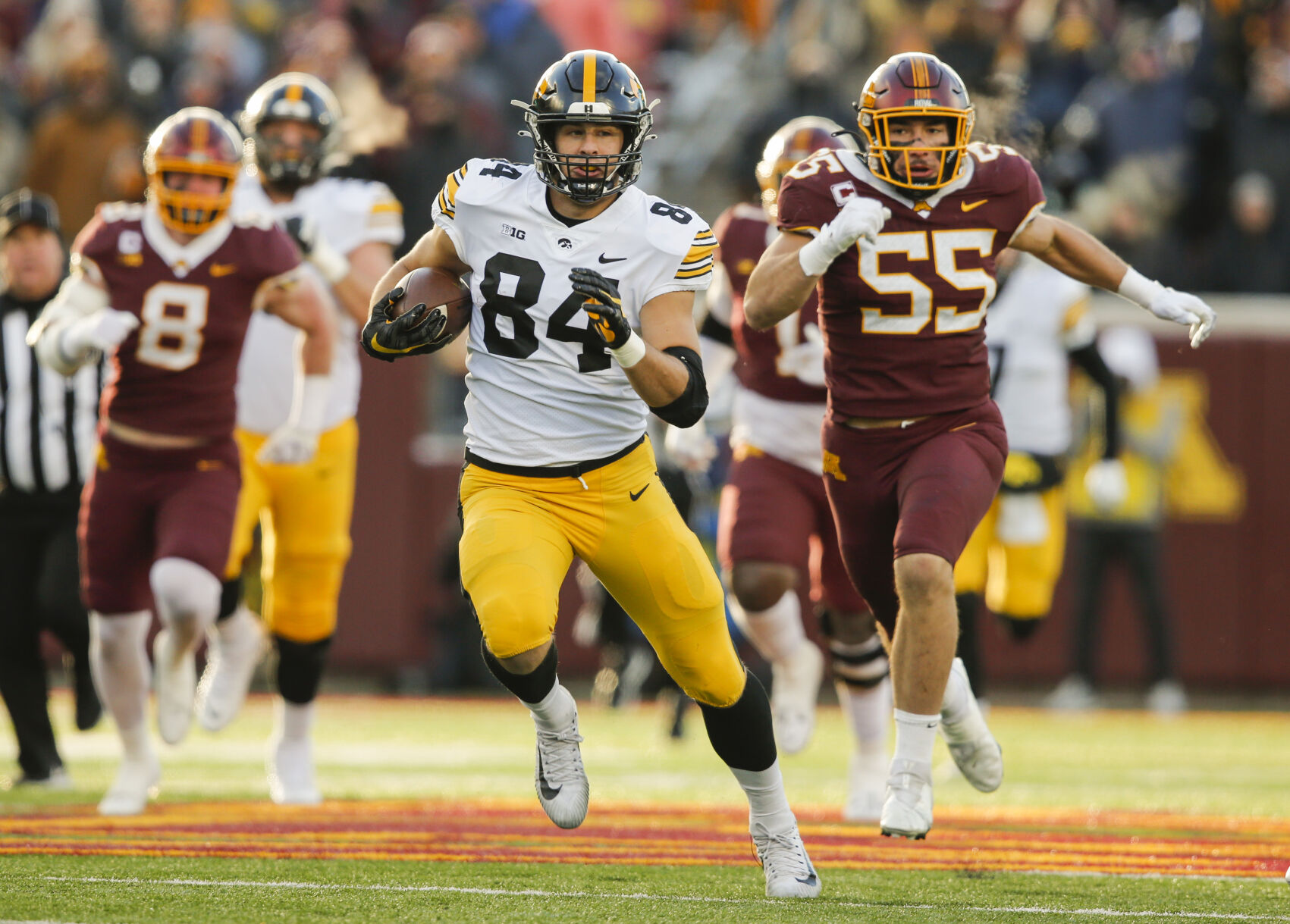 Sam LaPorta, Monte Pottebaum not listed on Iowa football depth chart ...