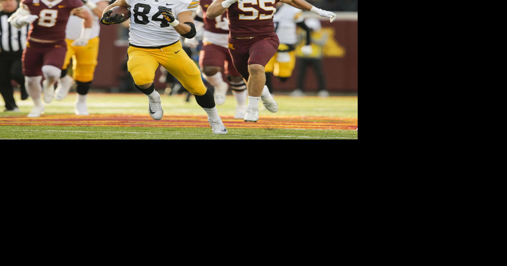 Sam LaPorta, Monte Pottebaum not listed on Iowa football depth chart ...