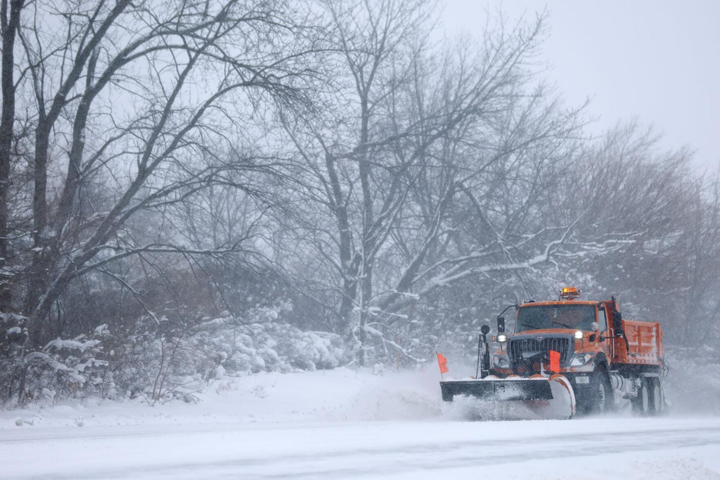 First winter storm of season brings ‘widespread accumulating snow’ to ...