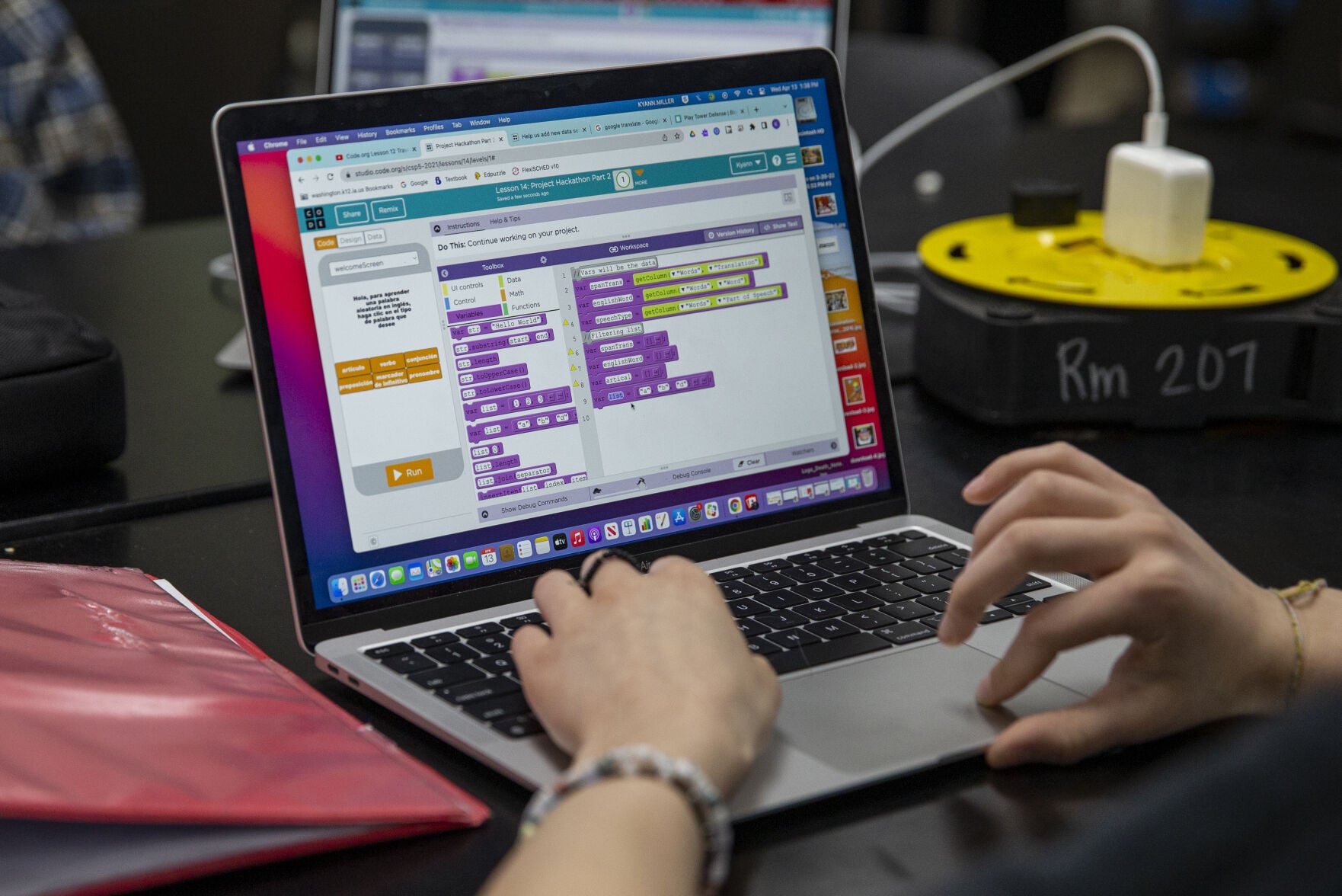 Iowa City schools to explore new guidelines for technology | Education ...