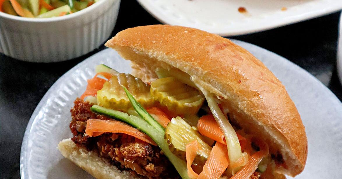 FOOD-AIR-FRIED-CHICKEN-SANDWICHES-1-PG | | thegazette.com