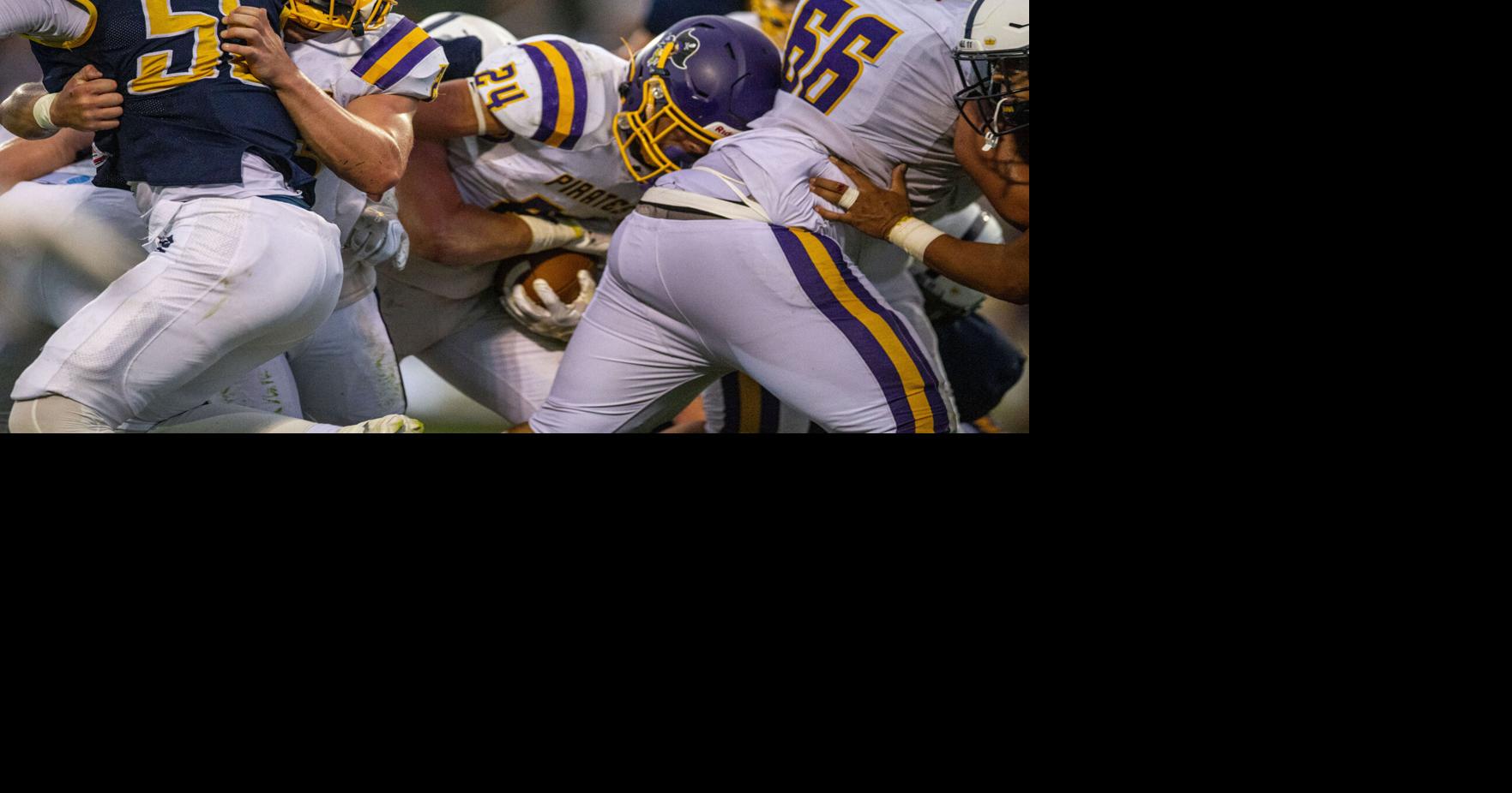 Photos: Alburnett vs. Iowa City Regina Football Friday, September 12 ...