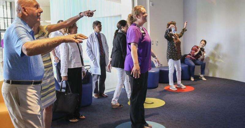 ‘Dickie V’ surprises University of Iowa cancer patients | Education ...